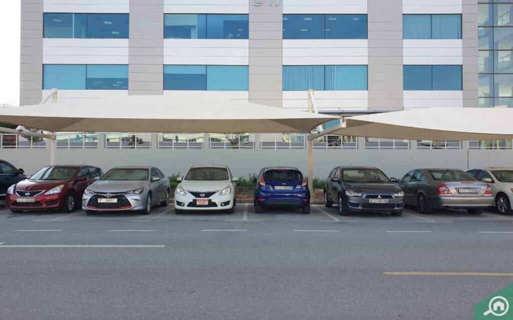 Building 17 Dubai Internet City Guide | Bayut