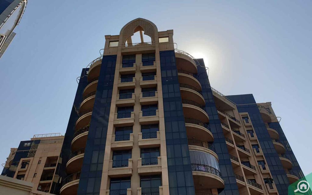 Garhoud Biews, Al Garhoud